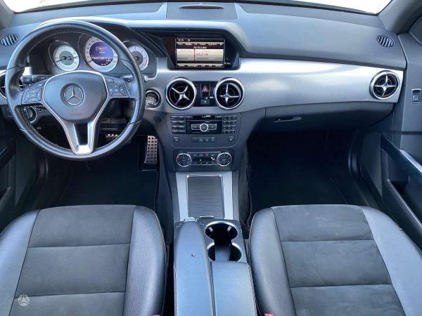 Grey Mercedes-Benz glk-200 2012 in Raseiniai, with an engine capacity of 2.14 L and mileage of 160 thousand km for 10300 €, photo 10 on AUTOMOTO.COM.LV