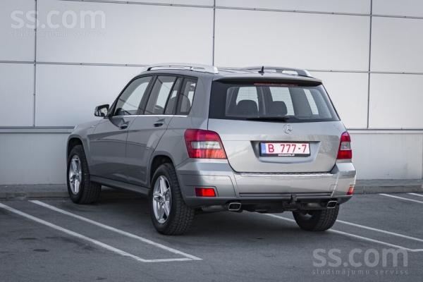 Grey Mercedes-Benz glk-200 2012 in Riga, with an engine capacity of 2.20 L and mileage of 339 thousand km for 8990 €, photo 6 on AUTOMOTO.COM.LV