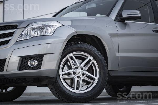 Grey Mercedes-Benz glk-200 2012 in Riga, with an engine capacity of 2.20 L and mileage of 339 thousand km for 8990 €, photo 7 on AUTOMOTO.COM.LV