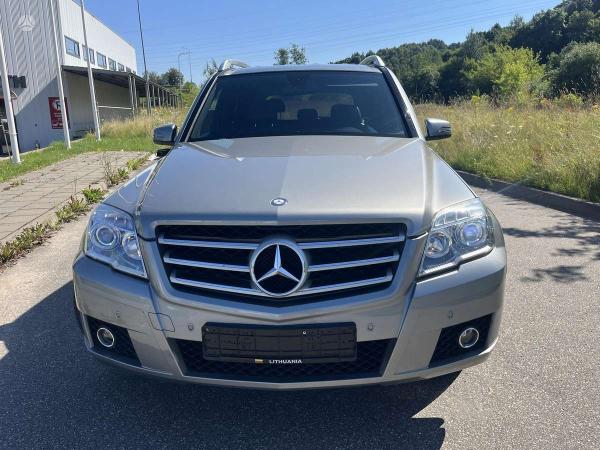 Grey Mercedes-Benz glk-200 2012 in Vilnius, with an engine capacity of 2.14 L and mileage of 302 thousand km for 7650 €, photo 2 on AUTOMOTO.COM.LV