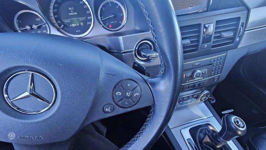 Grey Mercedes-Benz glk-200 2012 in Prienai, with an engine capacity of 2.14 L and mileage of 199 thousand km for 9599 €, photo 15 on AUTOMOTO.COM.LV