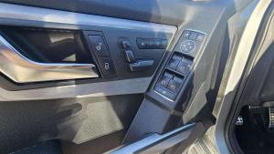 Grey Mercedes-Benz glk-200 2012 in Prienai, with an engine capacity of 2.14 L and mileage of 199 thousand km for 9599 €, photo 18 on AUTOMOTO.COM.LV