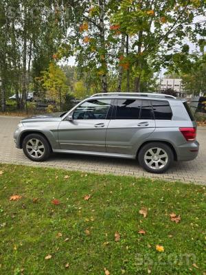 Grey Mercedes-Benz glk-200 2013 in Riga, with an engine capacity of 2.20 L and mileage of 186 thousand km for 10000 €, photo 4 on AUTOMOTO.COM.LV