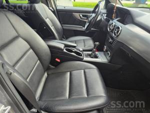 Grey Mercedes-Benz glk-200 2013 in Riga, with an engine capacity of 2.20 L and mileage of 186 thousand km for 10000 €, photo 8 on AUTOMOTO.COM.LV