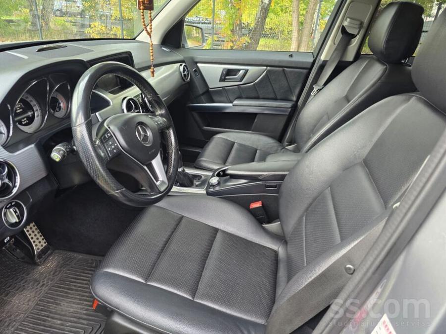 Grey Mercedes-Benz glk-200 2013 in Riga, with an engine capacity of 2.20 L and mileage of 186 thousand km for 10000 €, photo 9 on AUTOMOTO.COM.LV