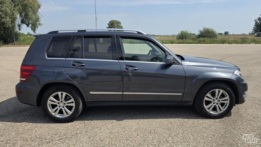 Pelēks Mercedes-Benz glk-200 2014 Marijampole, ar dzinēja tilpumu 2.10 L un nobraukumu 283 tūkst. km par 8700 €, foto 8 vietnē AUTOMOTO.COM.LV
