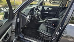 Pelēks Mercedes-Benz glk-200 2014 Marijampole, ar dzinēja tilpumu 2.10 L un nobraukumu 283 tūkst. km par 8700 €, foto 11 vietnē AUTOMOTO.COM.LV