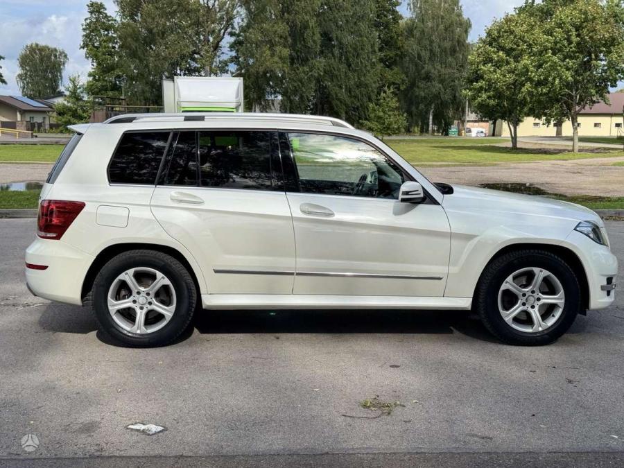 White Mercedes-Benz glk-200 2012 in Taurage, with an engine capacity of 2.14 L and mileage of 250 thousand km for 7999 €, photo 5 on AUTOMOTO.COM.LV