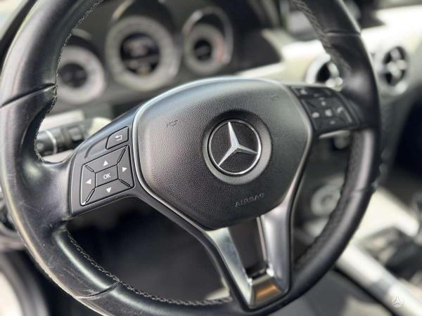 White Mercedes-Benz glk-200 2012 in Taurage, with an engine capacity of 2.14 L and mileage of 250 thousand km for 7999 €, photo 8 on AUTOMOTO.COM.LV