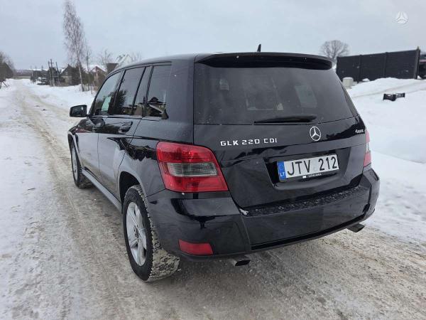 Melns Mercedes-Benz GLK 220 2009 Viļņa, ar dzinēja tilpumu 2.14 L un nobraukumu 210 tūkst. km par 5999 €, foto 4 vietnē AUTOMOTO.COM.LV