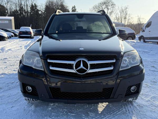 Black Mercedes-Benz GLK 220 2009 in Utena, with an engine capacity of 2.14 L and mileage of 257 thousand km for 6990 €, photo 3 on AUTOMOTO.COM.LV