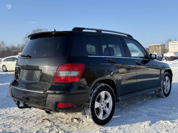 Black Mercedes-Benz GLK 220 2009 in Utena, with an engine capacity of 2.14 L and mileage of 257 thousand km for 6990 €, photo 6 on AUTOMOTO.COM.LV