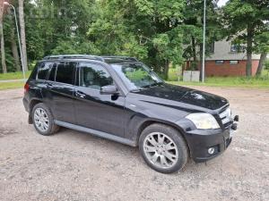 Melns Mercedes-Benz GLK 220 2009 Preiļi, ar dzinēja tilpumu 2.20 L un nobraukumu 400 tūkst. km par 7560 €, foto  vietnē AUTOMOTO.COM.LV