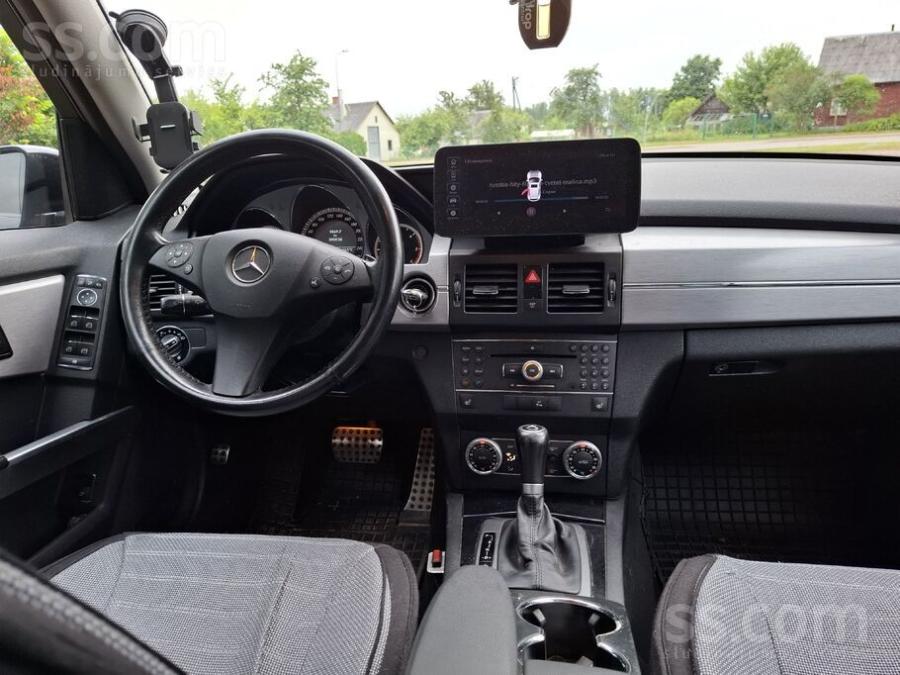 Black Mercedes-Benz GLK 220 2009 in Preili, with an engine capacity of 2.20 L and mileage of 400 thousand km for 7560 €, photo 8 on AUTOMOTO.COM.LV