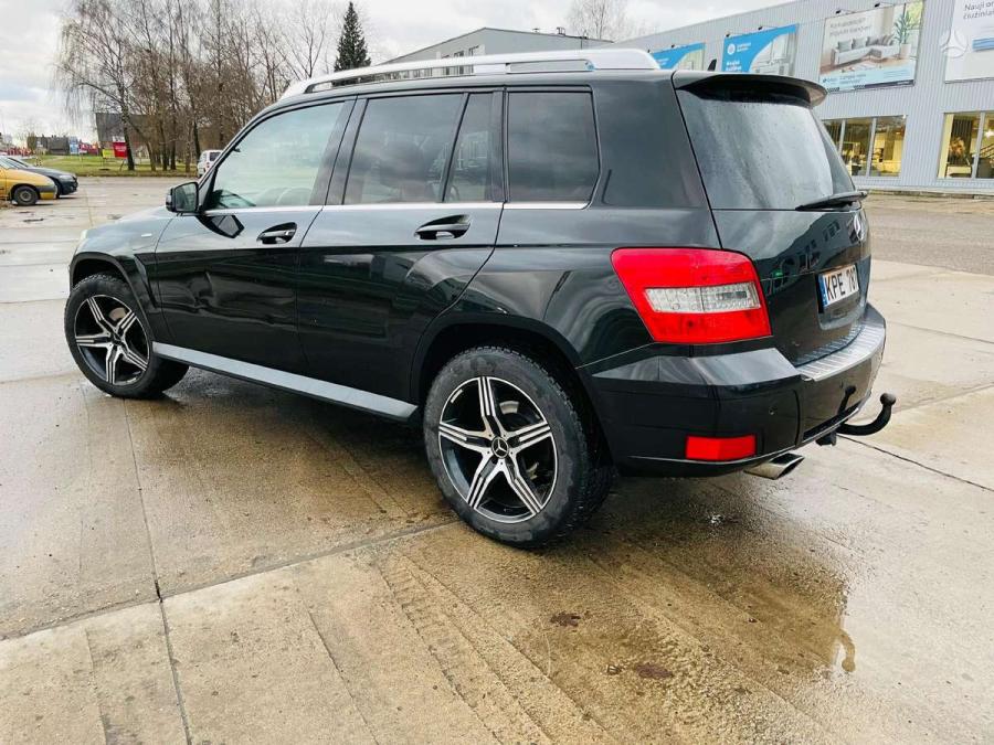Melns Mercedes-Benz GLK 220 2010 Panevēža, ar dzinēja tilpumu 2.20 L un nobraukumu 245 tūkst. km par 7999 €, foto 2 vietnē AUTOMOTO.COM.LV