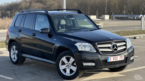 Black Mercedes-Benz GLK 220 2010 in Kaunas, with an engine capacity of 2.10 L and mileage of 170 thousand km for 9999 €, photo 3 on AUTOMOTO.COM.LV