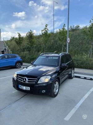 Melns Mercedes-Benz GLK 220 2010 Viļņa, ar dzinēja tilpumu 2.20 L un nobraukumu 270 tūkst. km par 5500 €, foto  vietnē AUTOMOTO.COM.LV
