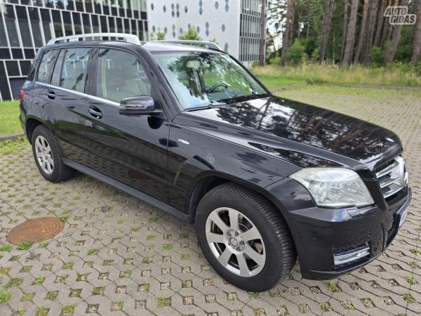 Black Mercedes-Benz GLK 220 2010 in Vilnius, with an engine capacity of 2.20 L and mileage of 273 thousand km for 7000 €, photo 7 on AUTOMOTO.COM.LV