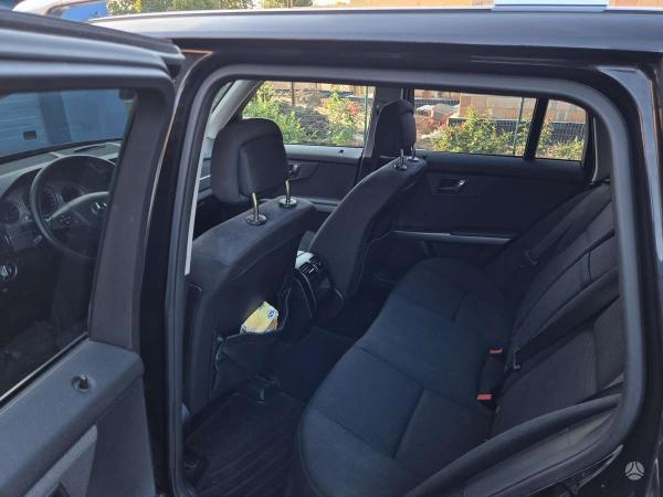 Melns Mercedes-Benz GLK 220 2010 Kauņa, ar dzinēja tilpumu 2.14 L un nobraukumu 332 tūkst. km par 6400 €, foto 11 vietnē AUTOMOTO.COM.LV