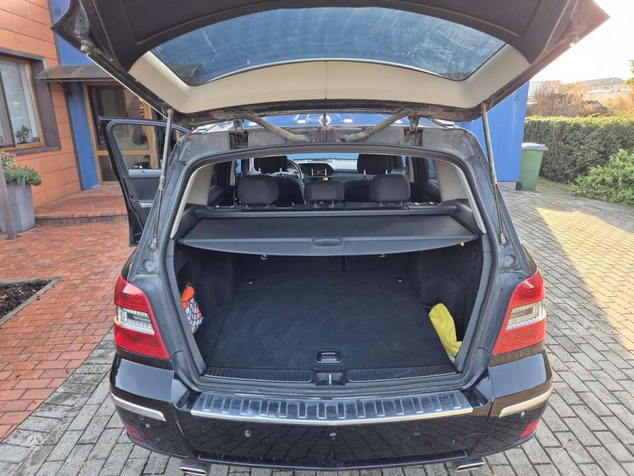 Black Mercedes-Benz GLK 220 2010 in Kaunas, with an engine capacity of 2.14 L and mileage of 332 thousand km for 6400 €, photo 12 on AUTOMOTO.COM.LV