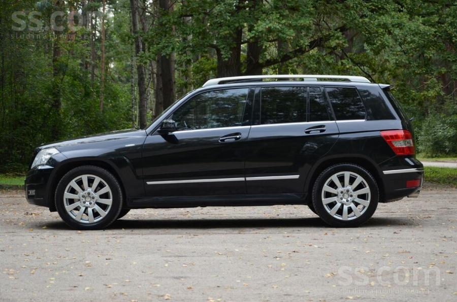 Black Mercedes-Benz GLK 220 2010 in Riga, with an engine capacity of 2.20 L and mileage of 311 thousand km for 7990 €, photo 7 on AUTOMOTO.COM.LV