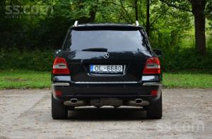 Black Mercedes-Benz GLK 220 2010 in Riga, with an engine capacity of 2.20 L and mileage of 311 thousand km for 7990 €, photo 9 on AUTOMOTO.COM.LV