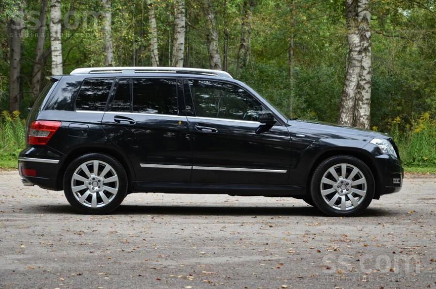 Black Mercedes-Benz GLK 220 2010 in Riga, with an engine capacity of 2.20 L and mileage of 311 thousand km for 7990 €, photo 11 on AUTOMOTO.COM.LV