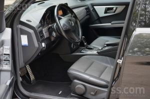 Black Mercedes-Benz GLK 220 2010 in Riga, with an engine capacity of 2.20 L and mileage of 311 thousand km for 7990 €, photo 12 on AUTOMOTO.COM.LV