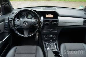 Black Mercedes-Benz GLK 220 2010 in Riga, with an engine capacity of 2.20 L and mileage of 311 thousand km for 7990 €, photo 16 on AUTOMOTO.COM.LV