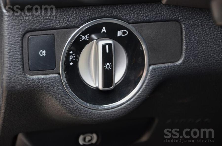 Black Mercedes-Benz GLK 220 2010 in Riga, with an engine capacity of 2.20 L and mileage of 311 thousand km for 7990 €, photo 18 on AUTOMOTO.COM.LV