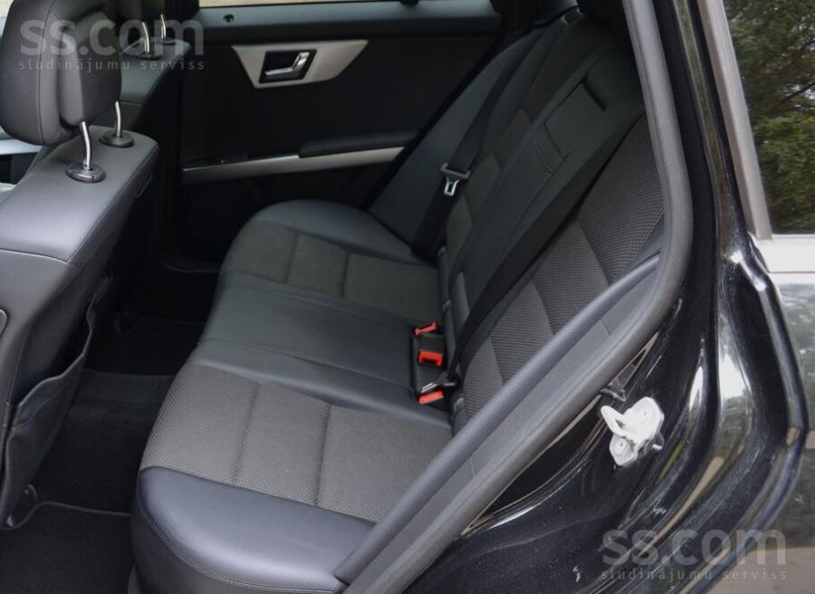 Black Mercedes-Benz GLK 220 2010 in Riga, with an engine capacity of 2.20 L and mileage of 311 thousand km for 7990 €, photo 29 on AUTOMOTO.COM.LV