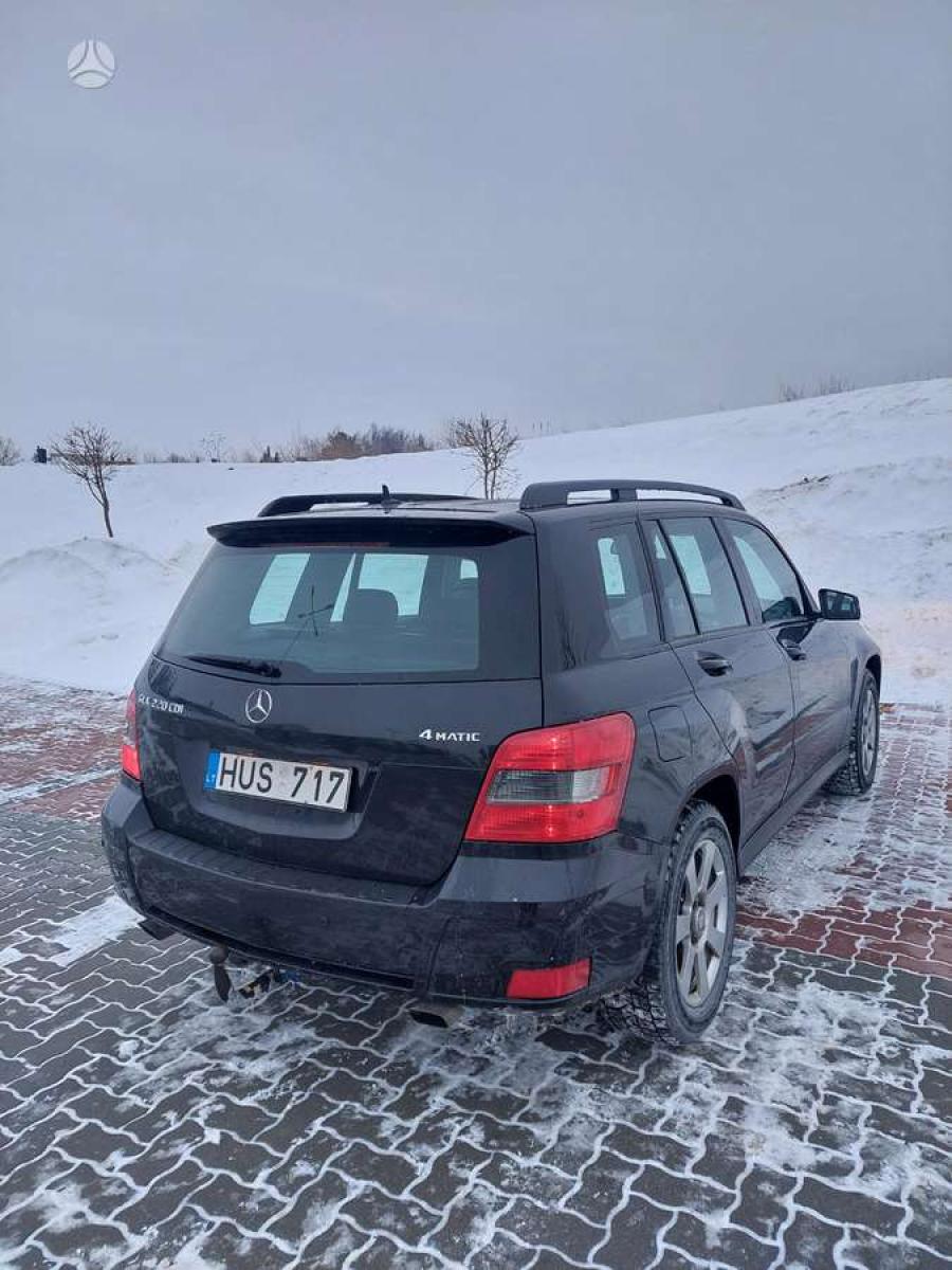 Melns Mercedes-Benz GLK 220 2011 Klaipėda, ar dzinēja tilpumu 2.10 L un nobraukumu 368 tūkst. km par 5600 €, foto 3 vietnē AUTOMOTO.COM.LV