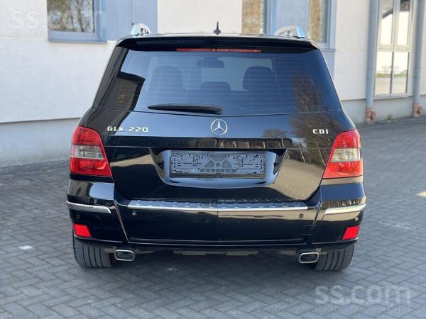 Black Mercedes-Benz GLK 220 2011 in Jelgava, with an engine capacity of 2.20 L and mileage of 0 thousand km for 8990 €, photo 7 on AUTOMOTO.COM.LV