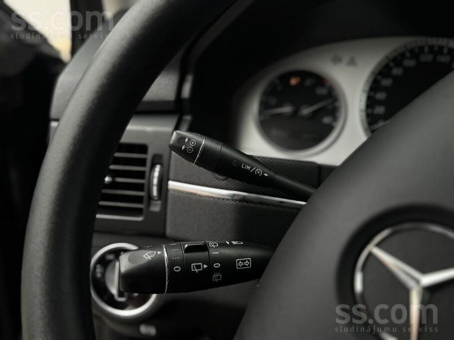 Melns Mercedes-Benz GLK 220 2011 Tukums, ar dzinēja tilpumu 2.20 L un nobraukumu 264 tūkst. km par 9790 €, foto 13 vietnē AUTOMOTO.COM.LV