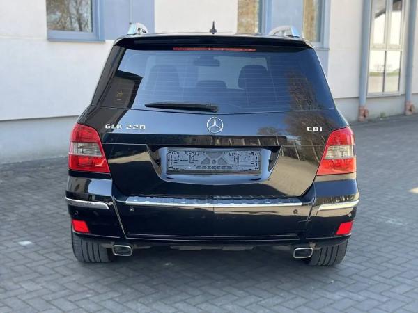 Black Mercedes-Benz GLK 220 2011 in Jelgava, with an engine capacity of 2.20 L and mileage of 0 thousand km for 8990 €, photo 7 on AUTOMOTO.COM.LV