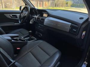 Black Mercedes-Benz GLK 220 2011 in Jelgava, with an engine capacity of 2.20 L and mileage of 0 thousand km for 8990 €, photo 13 on AUTOMOTO.COM.LV