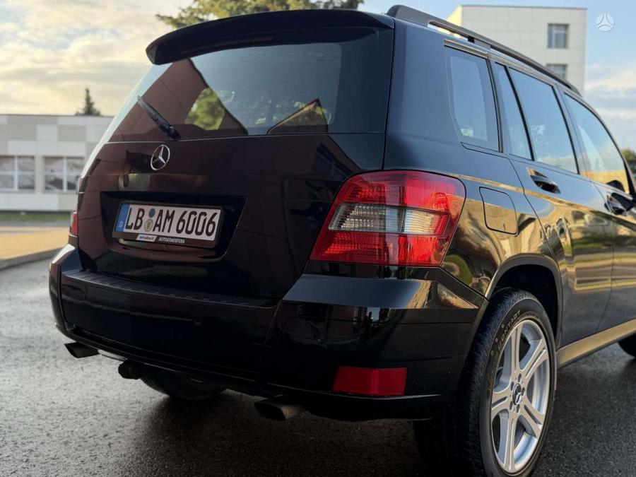 Black Mercedes-Benz GLK 220 2011 in Utena, with an engine capacity of 2.20 L and mileage of 351 thousand km for 4990 €, photo 14 on AUTOMOTO.COM.LV