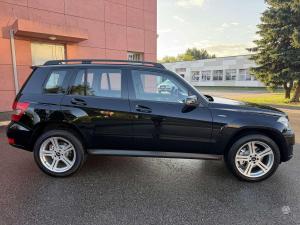 Black Mercedes-Benz GLK 220 2011 in Utena, with an engine capacity of 2.20 L and mileage of 351 thousand km for 4990 €, photo 19 on AUTOMOTO.COM.LV