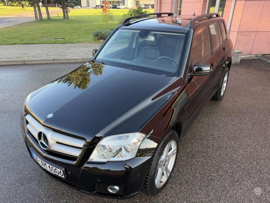 Black Mercedes-Benz GLK 220 2011 in Utena, with an engine capacity of 2.20 L and mileage of 351 thousand km for 4990 €, photo 25 on AUTOMOTO.COM.LV