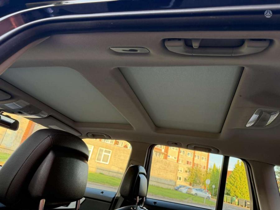 Black Mercedes-Benz GLK 220 2011 in Utena, with an engine capacity of 2.20 L and mileage of 351 thousand km for 4990 €, photo 42 on AUTOMOTO.COM.LV