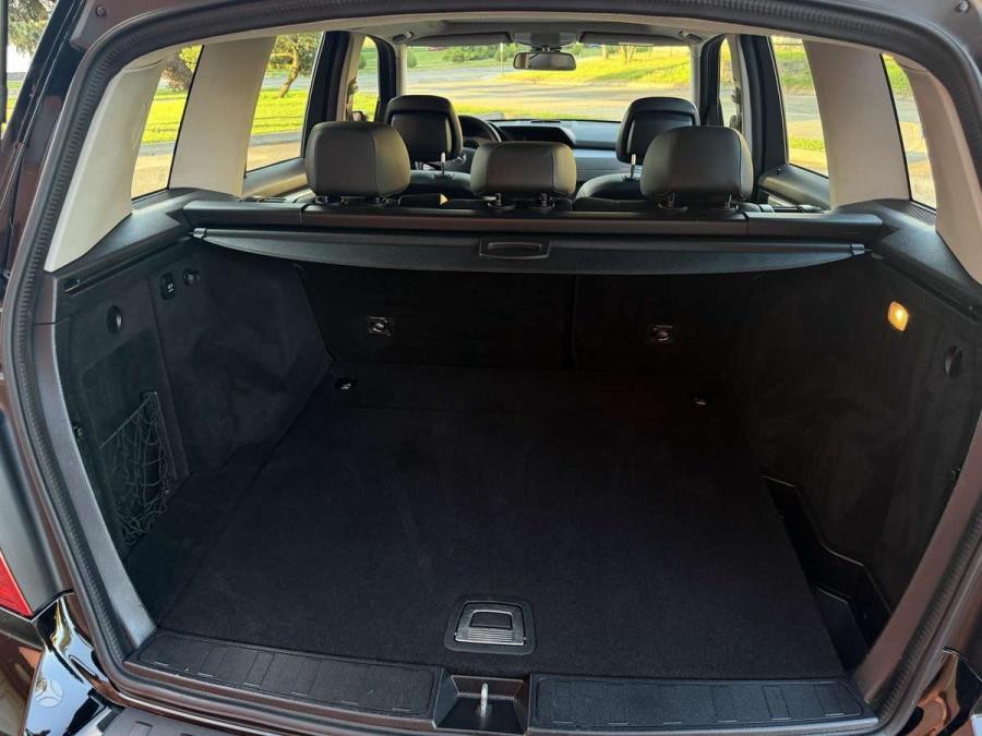 Black Mercedes-Benz GLK 220 2011 in Utena, with an engine capacity of 2.20 L and mileage of 351 thousand km for 4990 €, photo 47 on AUTOMOTO.COM.LV