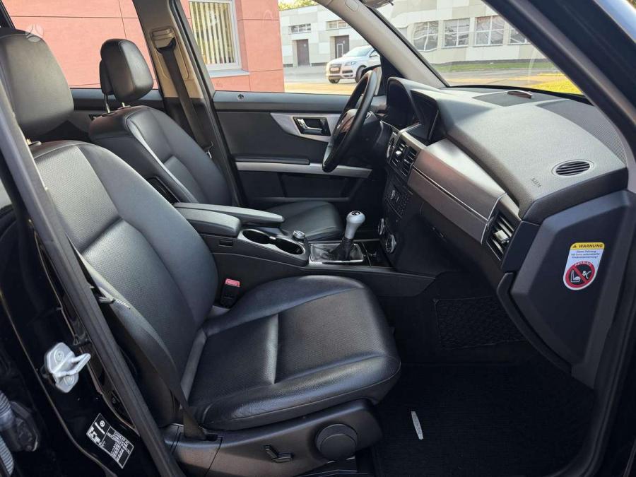 Black Mercedes-Benz GLK 220 2011 in Utena, with an engine capacity of 2.20 L and mileage of 351 thousand km for 4990 €, photo 63 on AUTOMOTO.COM.LV
