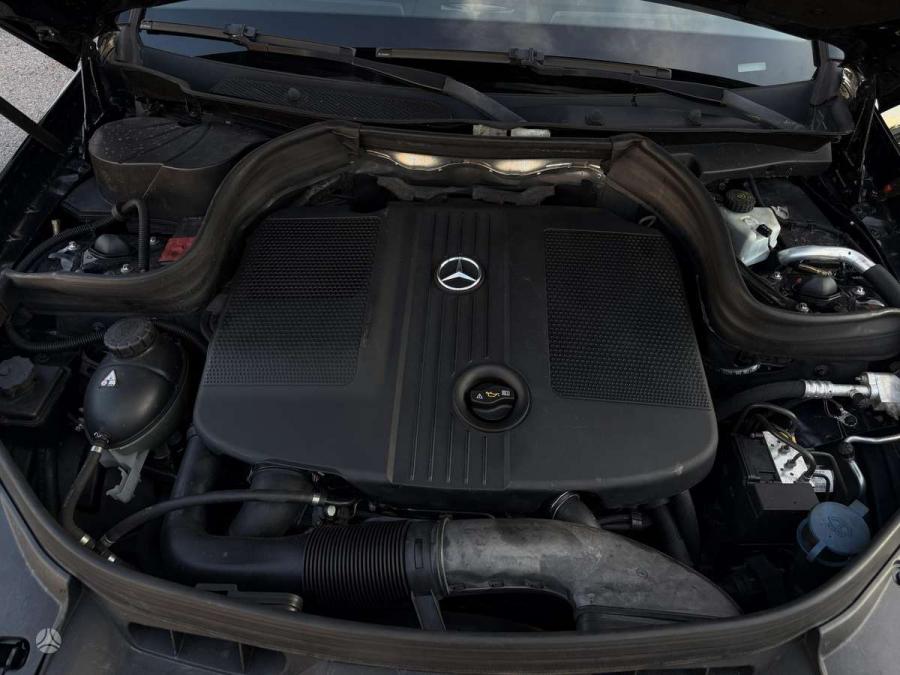 Black Mercedes-Benz GLK 220 2011 in Utena, with an engine capacity of 2.20 L and mileage of 351 thousand km for 4990 €, photo 67 on AUTOMOTO.COM.LV