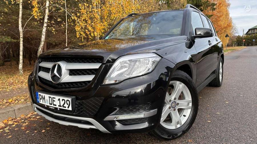 Black Mercedes-Benz GLK 220 2012 in Vilnius, with an engine capacity of 2.14 L and mileage of 288 thousand km for 10350 €, photo 1 on AUTOMOTO.COM.LV