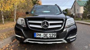 Black Mercedes-Benz GLK 220 2012 in Vilnius, with an engine capacity of 2.14 L and mileage of 288 thousand km for 10350 €, photo 2 on AUTOMOTO.COM.LV