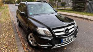 Black Mercedes-Benz GLK 220 2012 in Vilnius, with an engine capacity of 2.14 L and mileage of 288 thousand km for 10350 €, photo 4 on AUTOMOTO.COM.LV