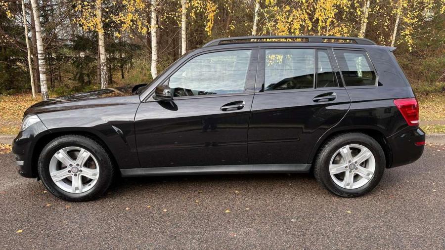 Black Mercedes-Benz GLK 220 2012 in Vilnius, with an engine capacity of 2.14 L and mileage of 288 thousand km for 10350 €, photo 10 on AUTOMOTO.COM.LV