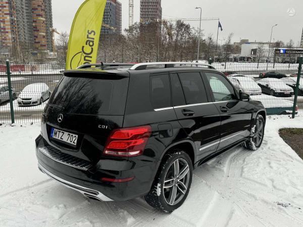 Black Mercedes-Benz GLK 220 2012 in Vilnius, with an engine capacity of 2.14 L and mileage of 332 thousand km for 9999 €, photo 5 on AUTOMOTO.COM.LV