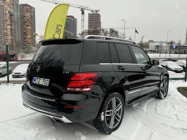 Black Mercedes-Benz GLK 220 2012 in Vilnius, with an engine capacity of 2.14 L and mileage of 332 thousand km for 9999 €, photo 6 on AUTOMOTO.COM.LV