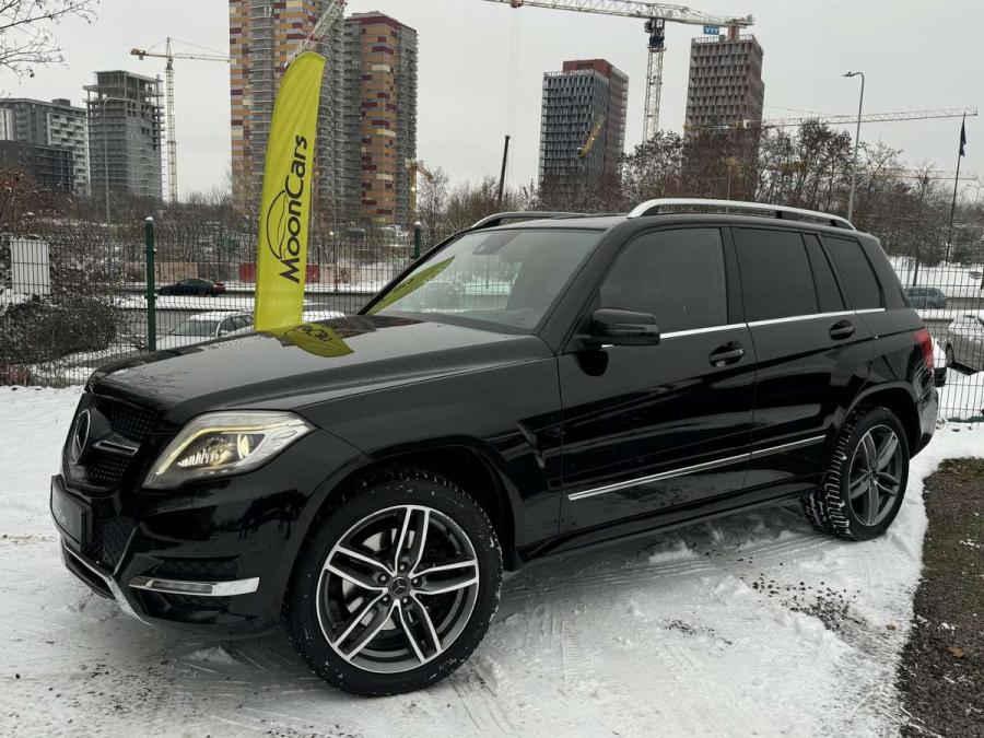 Melns Mercedes-Benz GLK 220 2012 Viļņa, ar dzinēja tilpumu 2.14 L un nobraukumu 332 tūkst. km par 9700 €, foto 2 vietnē AUTOMOTO.COM.LV